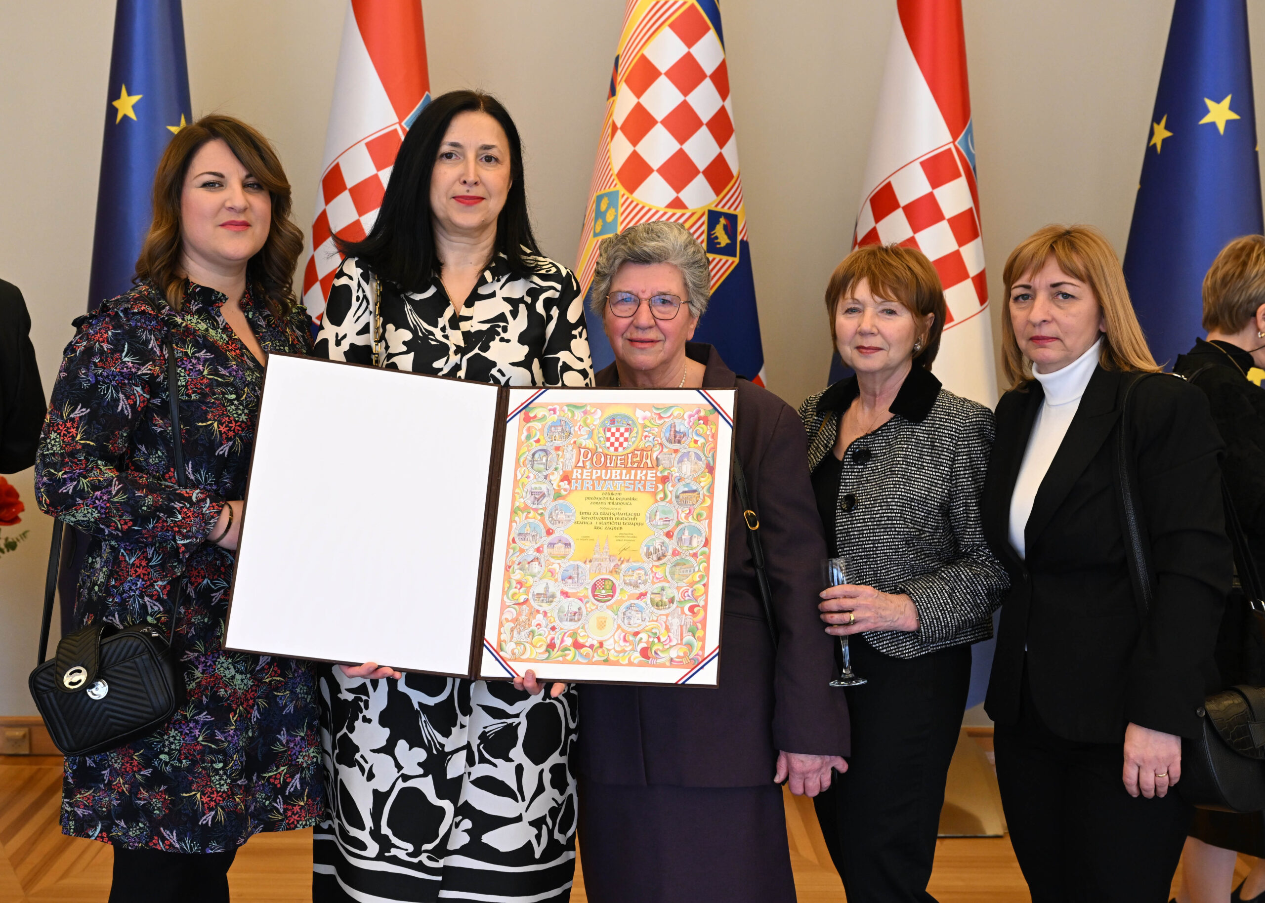 Predsjednik Milanović odlikovao liječnike i cijeli tim KBC-a Zagreb ...